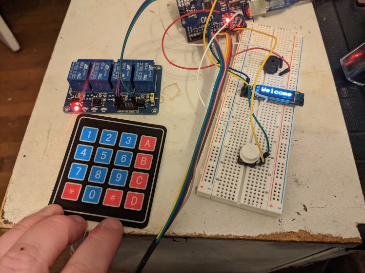 Build A Demo Matrix Keypad Lock With An Arduino